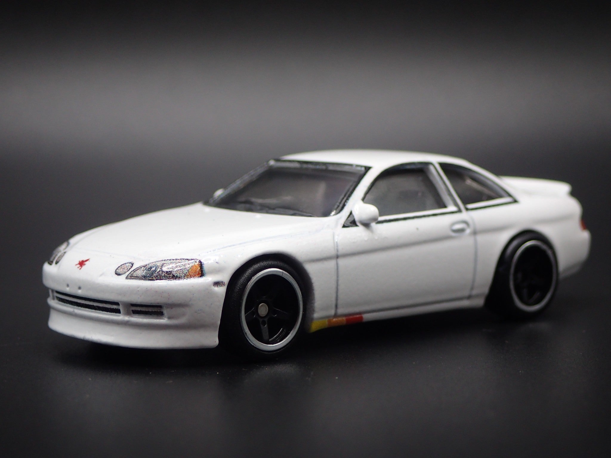 1991-2000 TOYOTA SOARER LEXUS SC Z30 WHITE 1/64 SCALE DIORAMA DIECAST ...