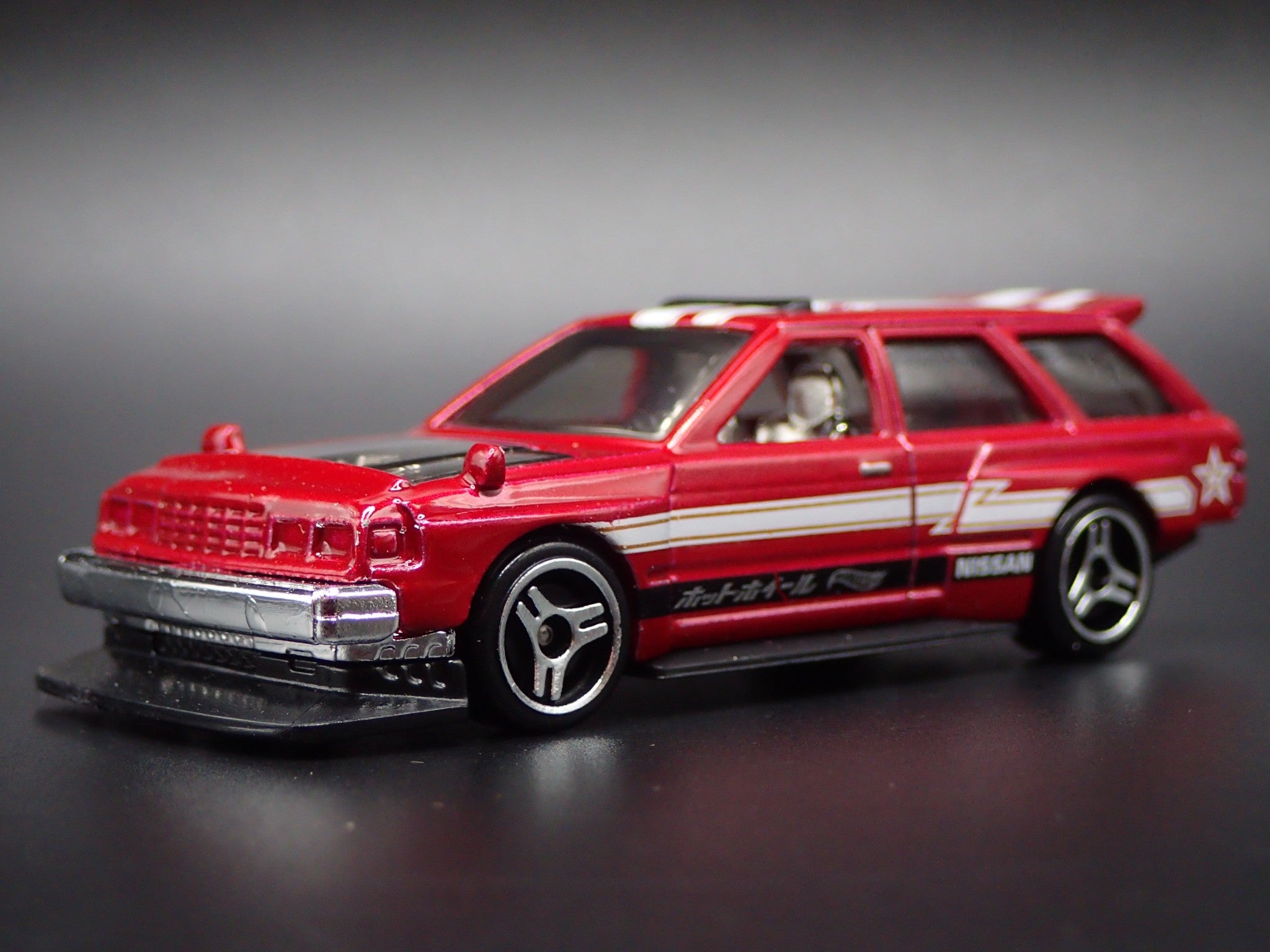 NISSAN MAXIMA DRIFT WAGON RED 1:64 SCALE COLLECTIBLE DIORAMA DIECAST M ...
