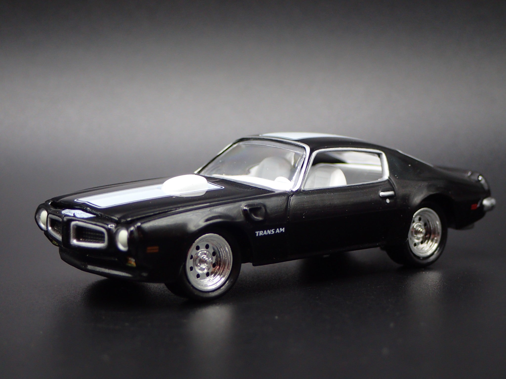 1972 72 PONTIAC FIREBIRD TA TRANS AM BLACK 1:64 SCALE DIORAMA DIECAST ...