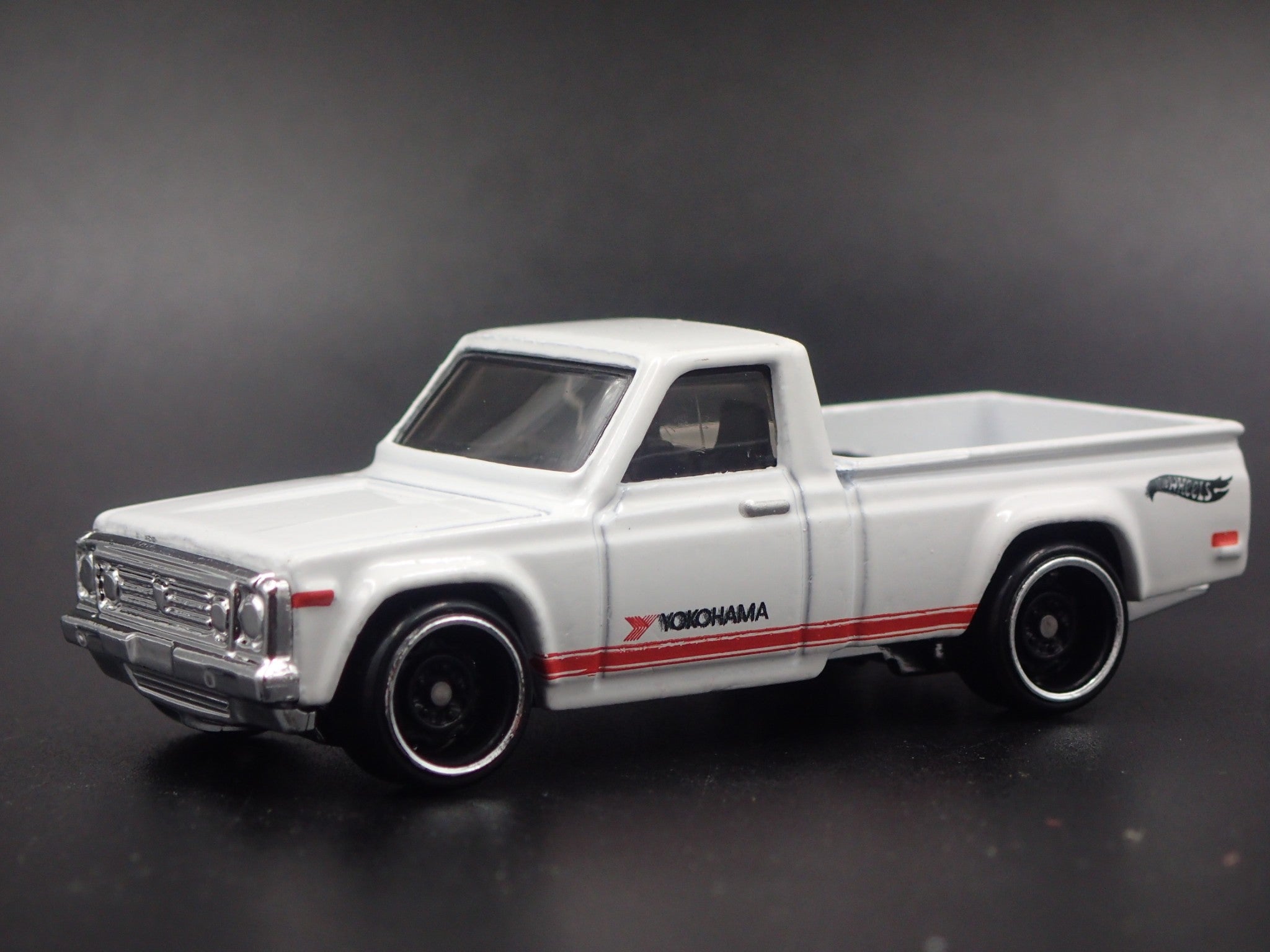 1974-1977 MAZDA REPU PICKUP TRUCK YOKOHAMA 1:64 SCALE DIORAMA DIECAST ...