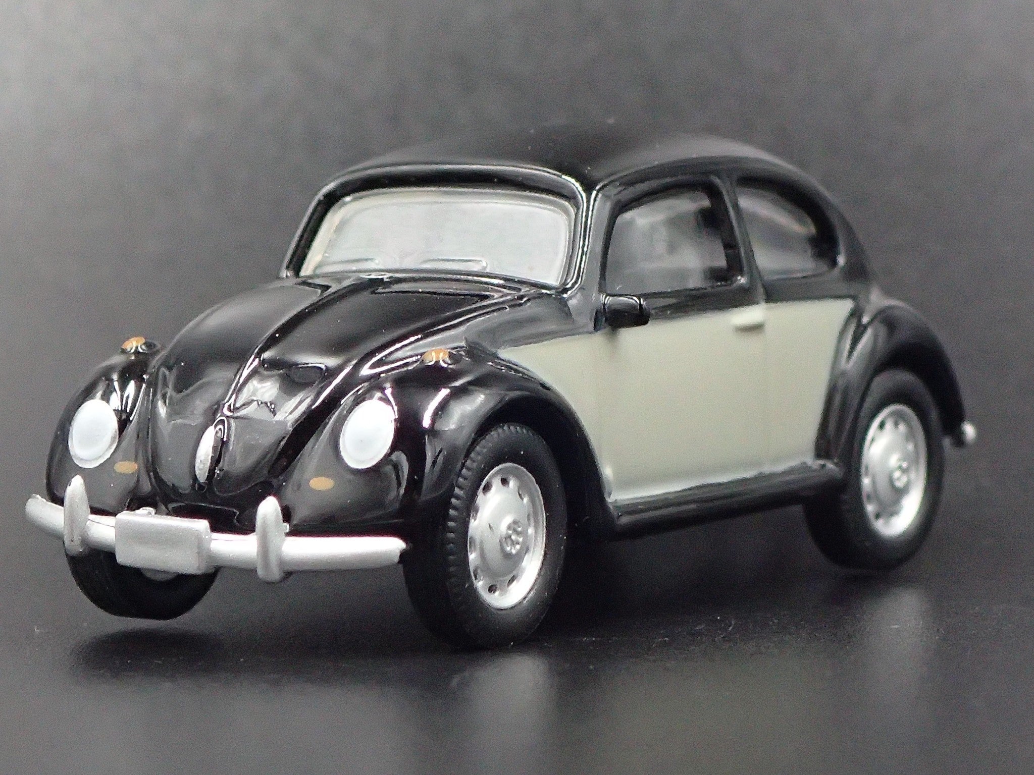 1960-1967 VW VOLKSWAGEN BEETLE BUG BLACK 1:64 SCALE DIORAMA DIECAST MO ...