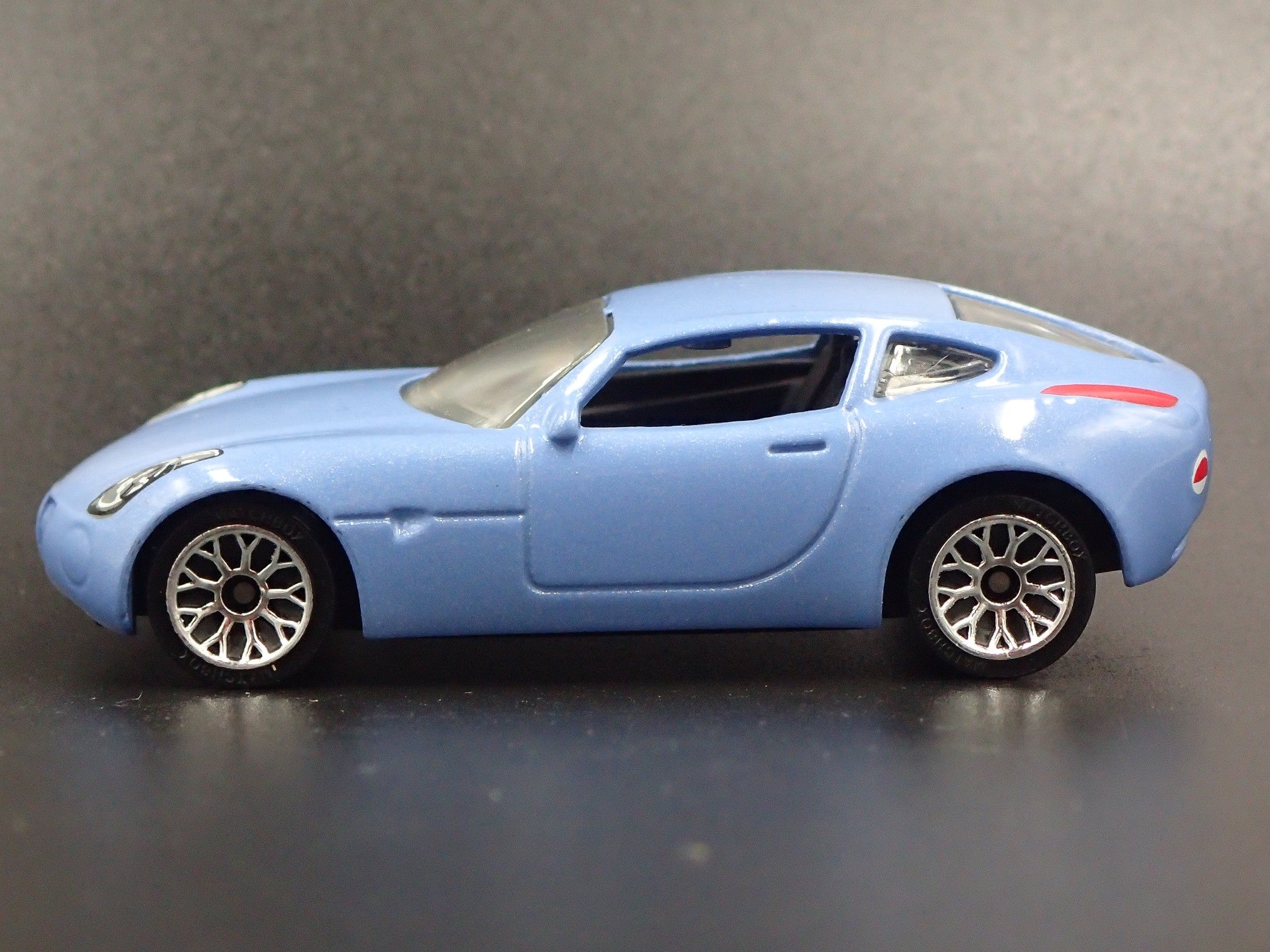 2006-2010 PONTIAC SOLSTICE RARE 1:64 SCALE COLLECTIBLE DIORAMA DIECAST ...