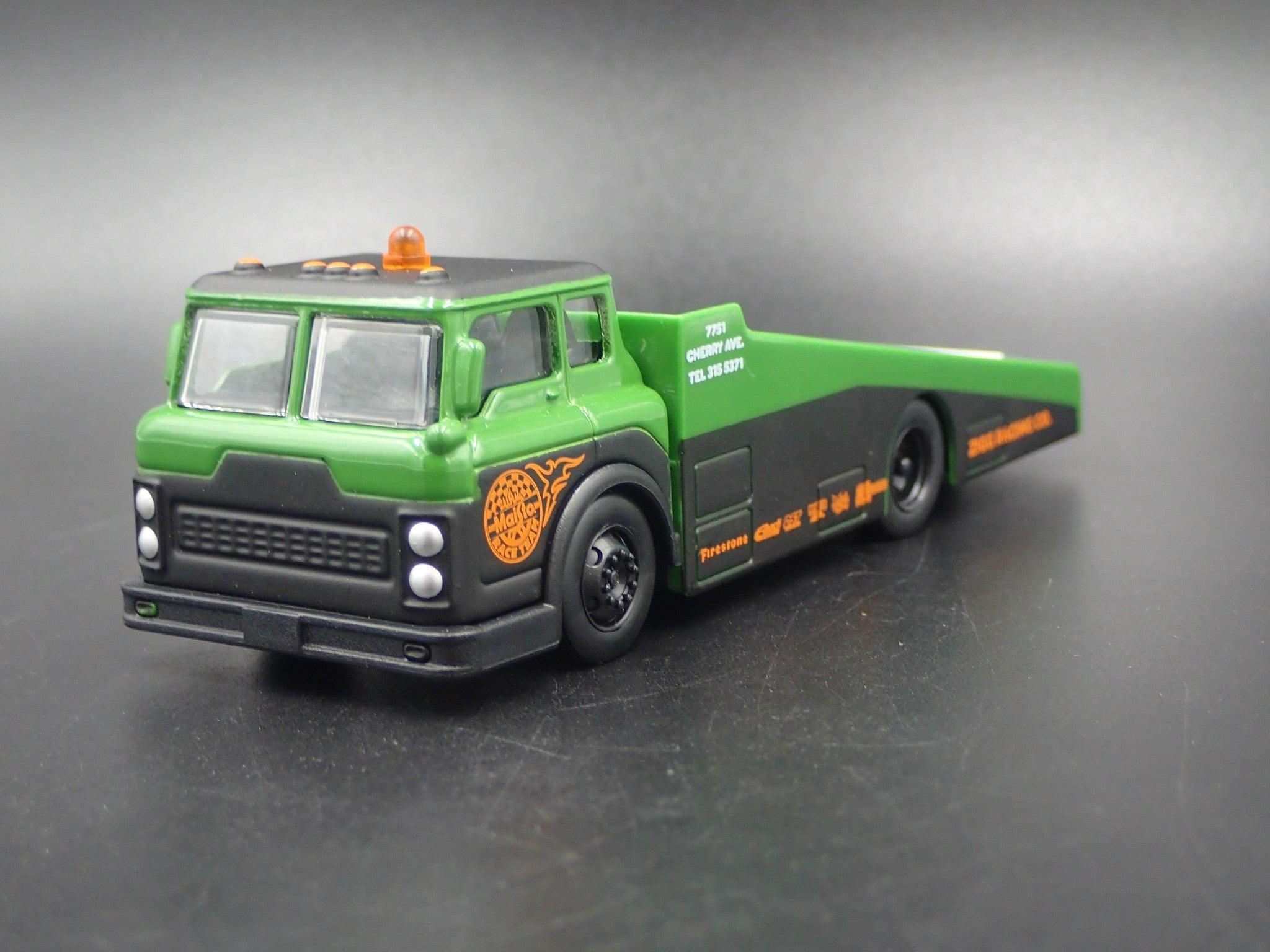 FORD COE RAMP TRUCK CAR HAULER TOW TRUCK 1:64 SCALE DIORAMA DIECAST MO ...
