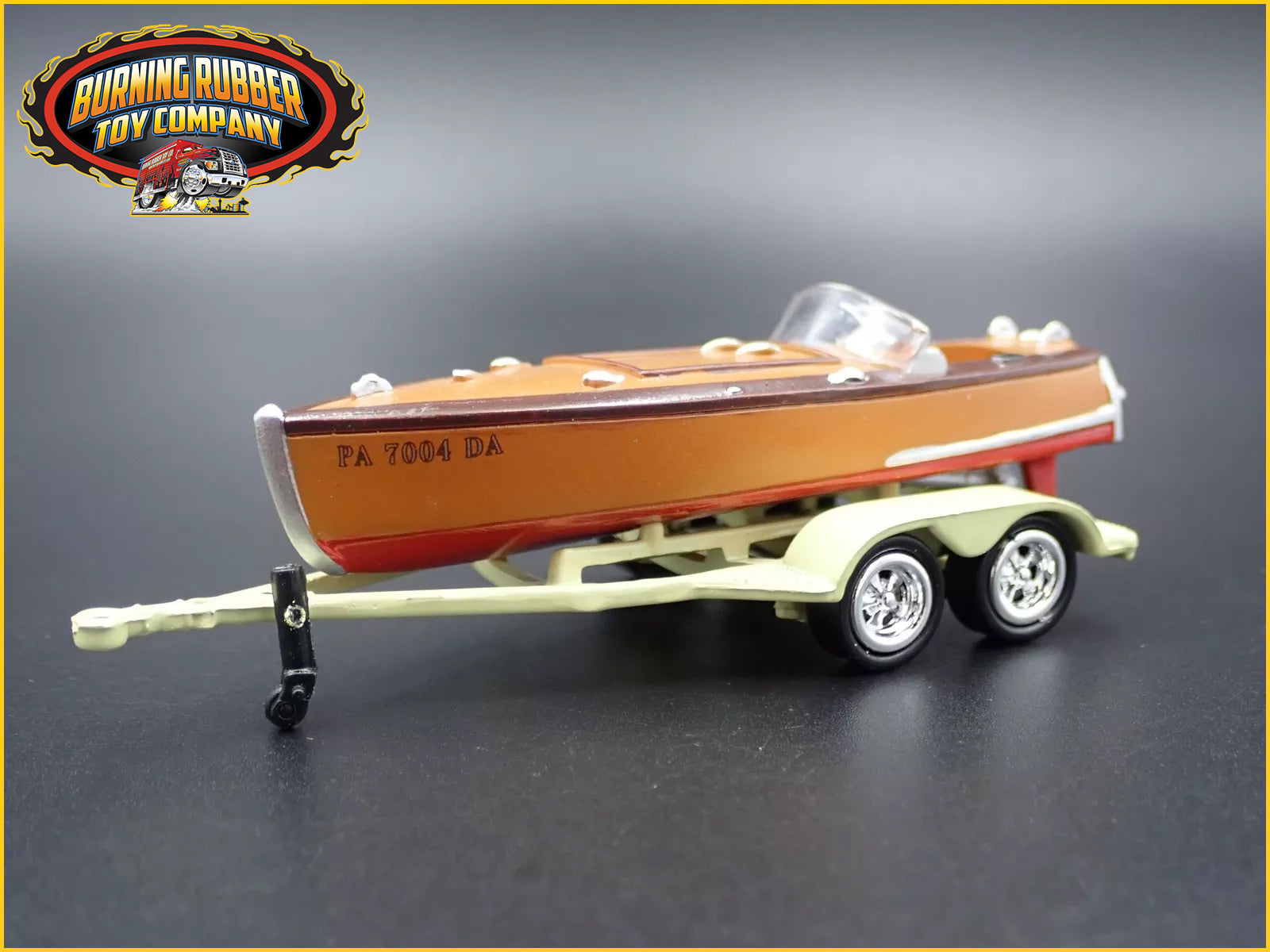 VINTAGE WOODEN SPEEDSTER BOAT ON TRAILER RARE 1/64 SCALE DIORAMA PROP ...